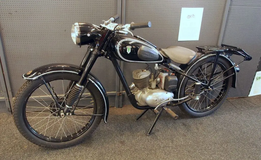 The ultimate guide to classic motorbikes from around the world | Bikesure